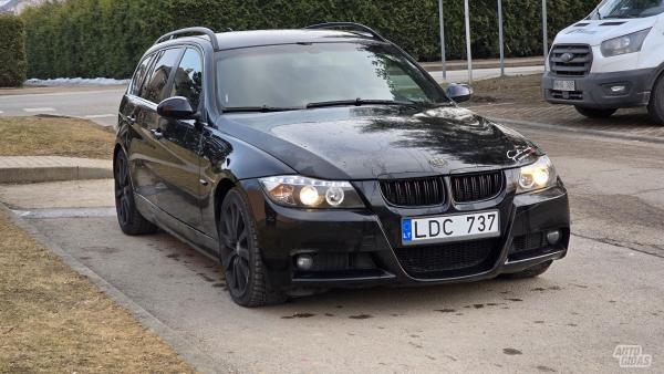 BMW 330 2005 Kauņa, ar dzinēja tilpumu 3.00 L un nobraukumu 300 tūkst. km par 6000 €, foto 5 vietnē AUTOMOTO.COM.LV