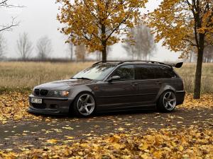 BMW 330 2005 in Taurage, with an engine capacity of 3.00 L and mileage of 400 thousand km for 7000 €, photo 6 on AUTOMOTO.COM.LV
