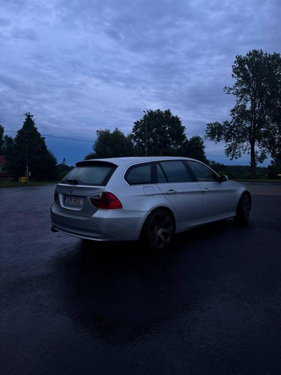 BMW 330 2005 in Tartu, with an engine capacity of 0.17 L and mileage of 318 thousand km for 5300 €, photo 7 on AUTOMOTO.COM.LV