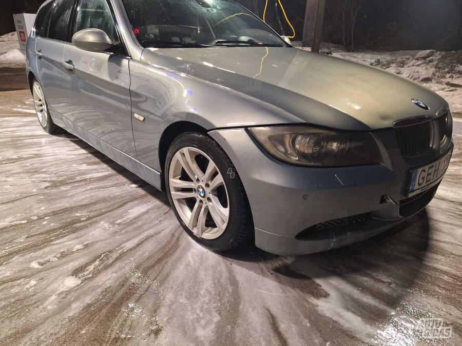 BMW 330 2006 in Vilnius, with an engine capacity of 3.00 L and mileage of 300 thousand km for 2200 €, photo 2 on AUTOMOTO.COM.LV