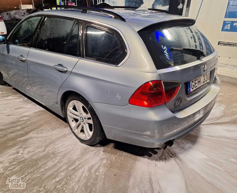 BMW 330 2006 in Vilnius, with an engine capacity of 3.00 L and mileage of 300 thousand km for 2200 €, photo 4 on AUTOMOTO.COM.LV