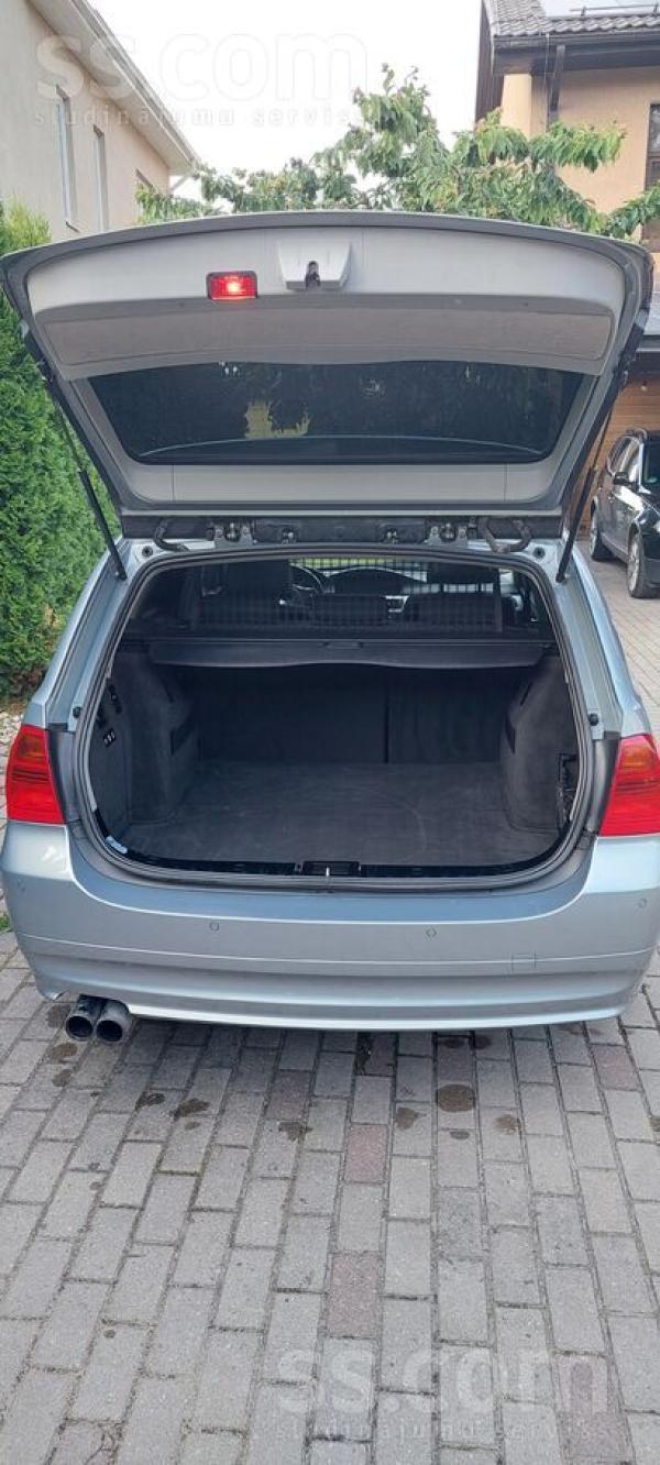 BMW 330 2006 in Riga, with an engine capacity of 3.00 L and mileage of 344 thousand km for 4650 €, photo 7 on AUTOMOTO.COM.LV