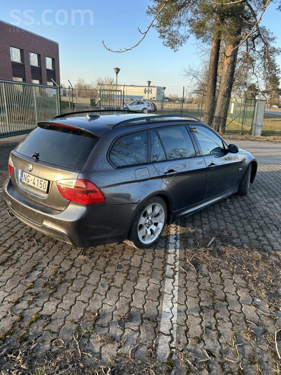 BMW 330 2006 Rīga, ar dzinēja tilpumu 3.00 L un nobraukumu 304 tūkst. km par 4600 €, foto 4 vietnē AUTOMOTO.COM.LV