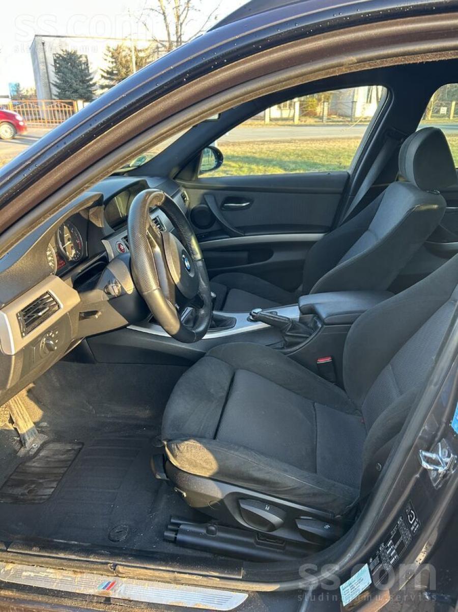 BMW 330 2006 Rīga, ar dzinēja tilpumu 3.00 L un nobraukumu 304 tūkst. km par 4600 €, foto 7 vietnē AUTOMOTO.COM.LV