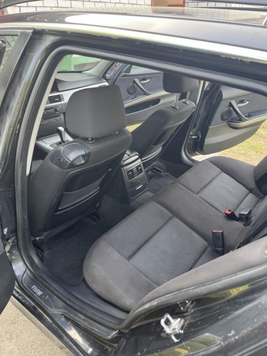 BMW 330 2006 Rapla, ar dzinēja tilpumu 3.00 L un nobraukumu 467 tūkst. km par 3900 €, foto 8 vietnē AUTOMOTO.COM.LV