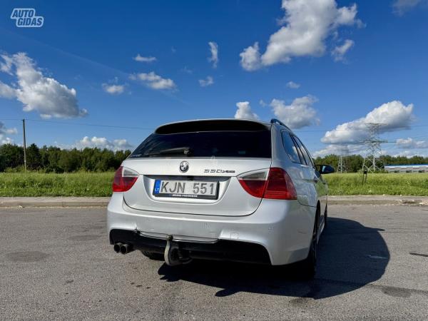 BMW 330 2006 Panevēža, ar dzinēja tilpumu 3.00 L un nobraukumu 344 tūkst. km par 3650 €, foto 7 vietnē AUTOMOTO.COM.LV