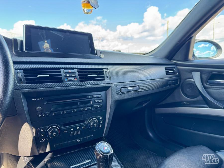 BMW 330 2006 Panevēža, ar dzinēja tilpumu 3.00 L un nobraukumu 344 tūkst. km par 3650 €, foto 12 vietnē AUTOMOTO.COM.LV