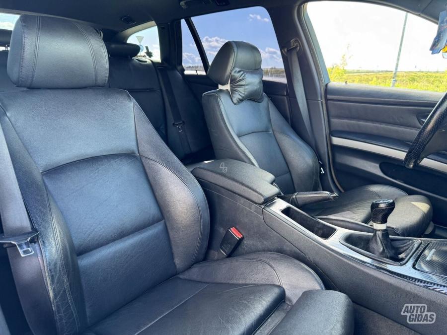 BMW 330 2006 Panevēža, ar dzinēja tilpumu 3.00 L un nobraukumu 344 tūkst. km par 3650 €, foto 15 vietnē AUTOMOTO.COM.LV