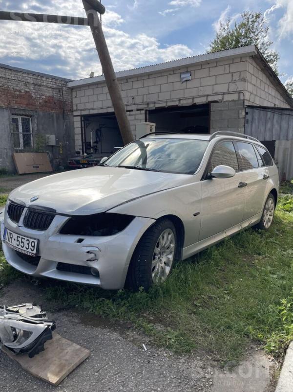 BMW 330 2007 Rēzekne, ar dzinēja tilpumu 3.00 L un nobraukumu 29 tūkst. km par 37500 €, foto 4 vietnē AUTOMOTO.COM.LV