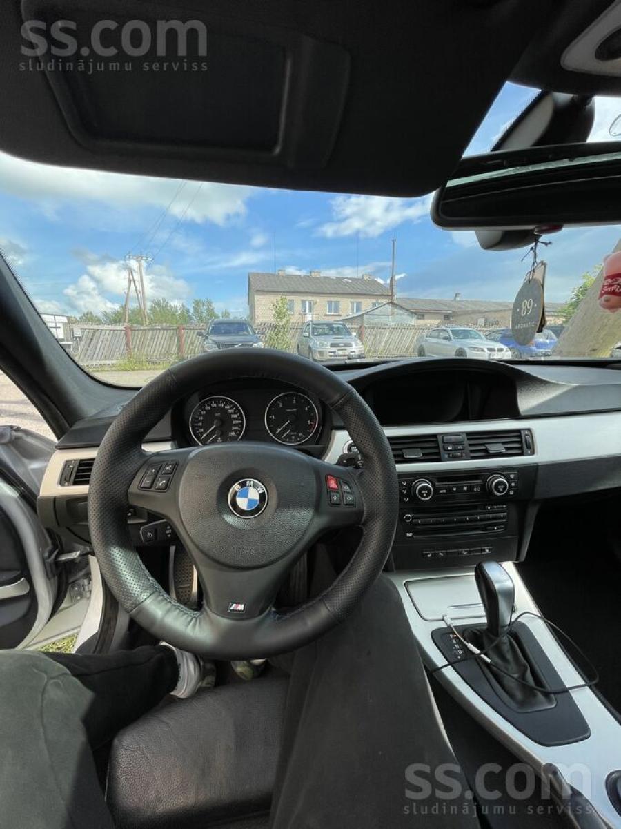 BMW 330 2007 Rēzekne, ar dzinēja tilpumu 3.00 L un nobraukumu 29 tūkst. km par 37500 €, foto 13 vietnē AUTOMOTO.COM.LV