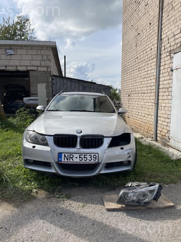 BMW 330 2007 Rēzekne, ar dzinēja tilpumu 3.00 L un nobraukumu 29 tūkst. km par 37500 €, foto 5 vietnē AUTOMOTO.COM.LV