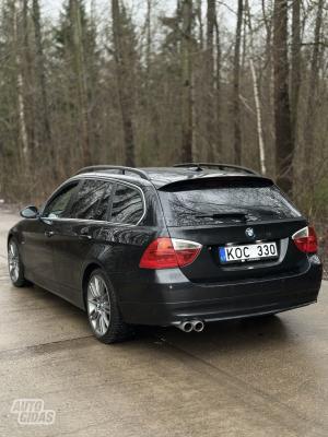 BMW 330 2007 in Vilnius, with an engine capacity of 3.00 L and mileage of 371 thousand km for 3200 €, photo 10 on AUTOMOTO.COM.LV