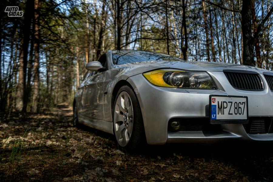 BMW 330 2007 in Ignalina, with an engine capacity of 3.00 L and mileage of 320 thousand km for 3100 €, photo 4 on AUTOMOTO.COM.LV