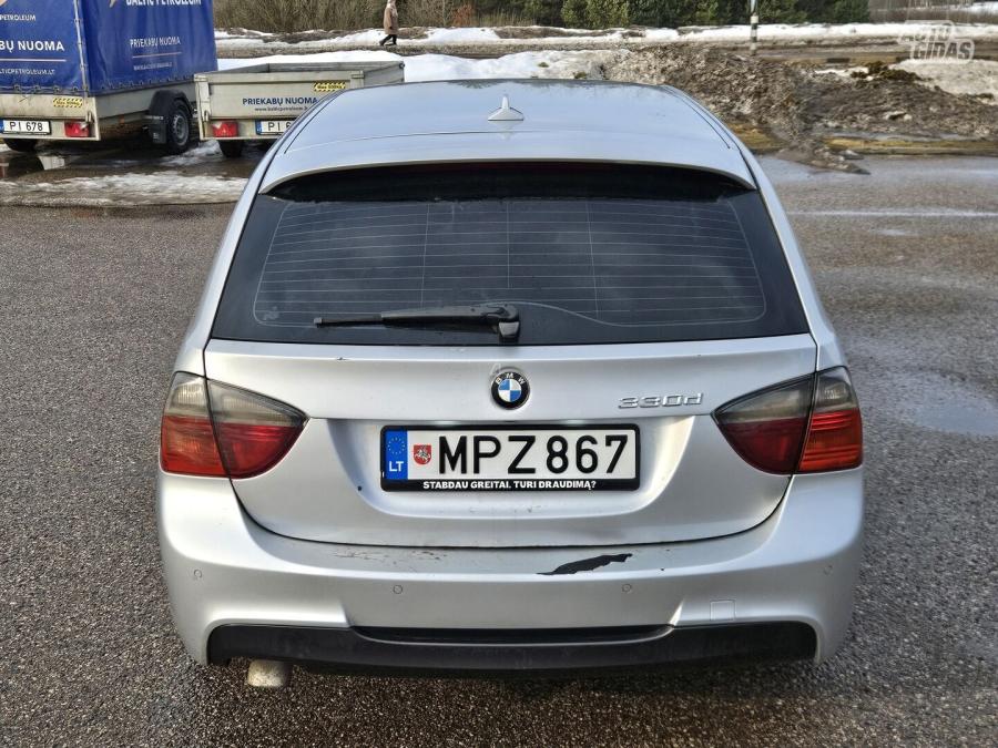 BMW 330 2007 in Ignalina, with an engine capacity of 3.00 L and mileage of 320 thousand km for 3100 €, photo 14 on AUTOMOTO.COM.LV