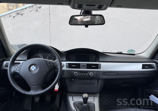 BMW 330 2007 Rīga, ar dzinēja tilpumu 3.00 L un nobraukumu 412 tūkst. km par 2490 €, foto 7 vietnē AUTOMOTO.COM.LV