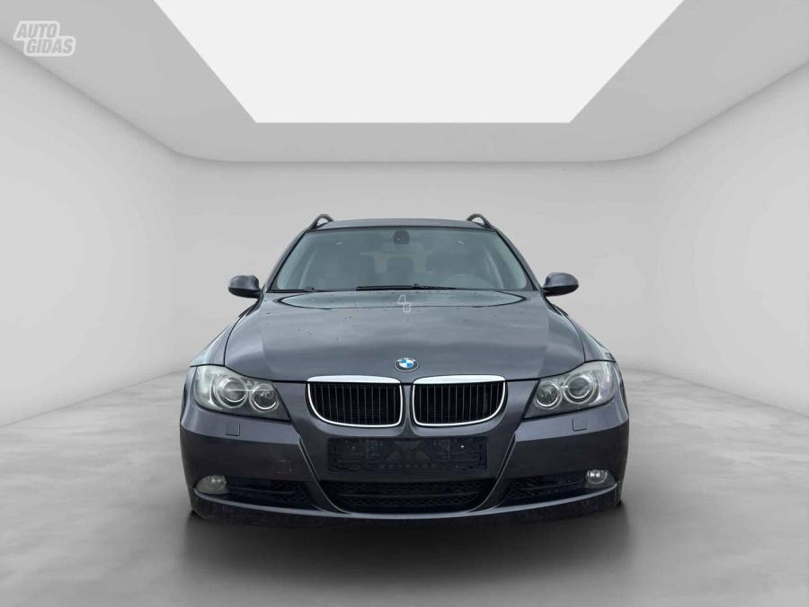 BMW 330 2007 in Kaunas, with an engine capacity of 3.00 L and mileage of 369 thousand km for 3590 €, photo 3 on AUTOMOTO.COM.LV