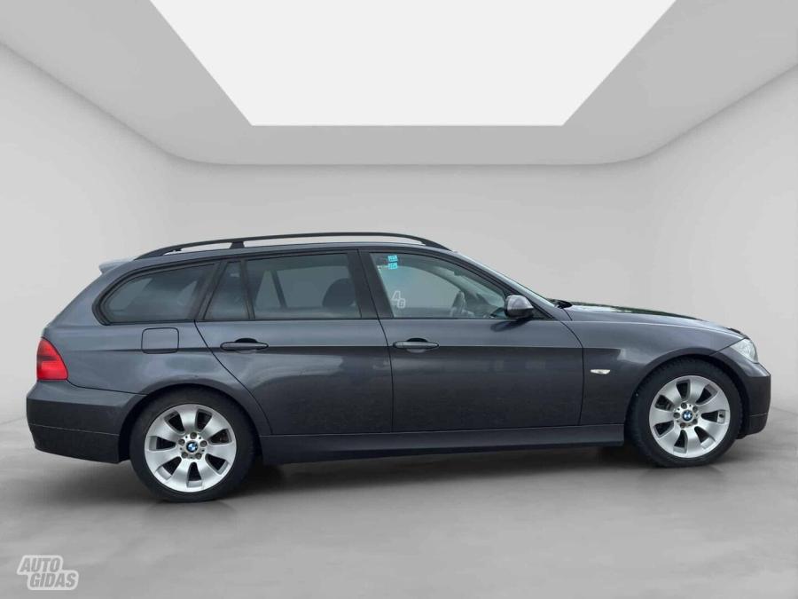 BMW 330 2007 in Kaunas, with an engine capacity of 3.00 L and mileage of 369 thousand km for 3590 €, photo 8 on AUTOMOTO.COM.LV