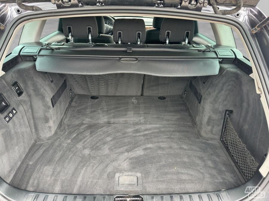 BMW 330 2007 in Kaunas, with an engine capacity of 3.00 L and mileage of 369 thousand km for 3590 €, photo 21 on AUTOMOTO.COM.LV