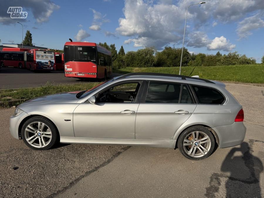 BMW 330 2007 in Vilnius, with an engine capacity of 3.00 L and mileage of 482 thousand km for 3400 €, photo 3 on AUTOMOTO.COM.LV