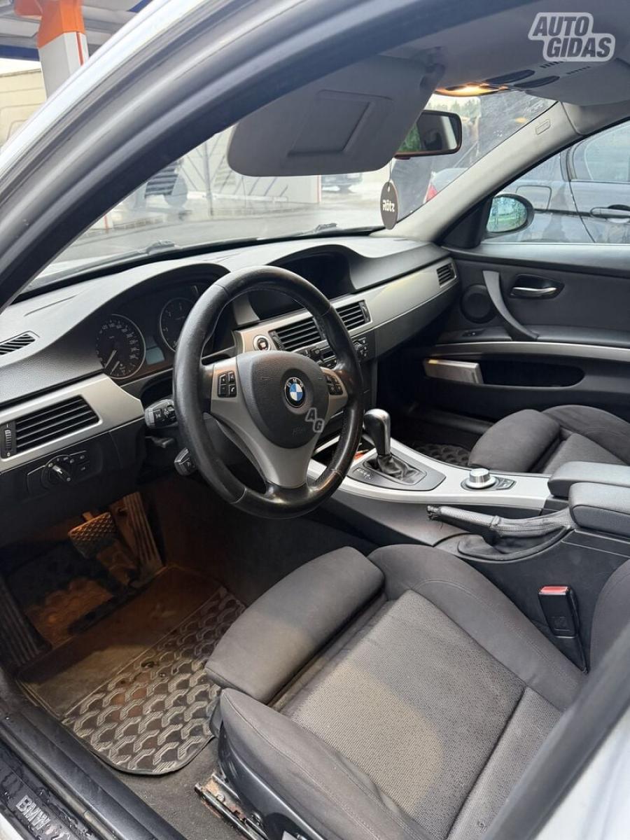BMW 330 2007 in Vilnius, with an engine capacity of 3.00 L and mileage of 482 thousand km for 3400 €, photo 7 on AUTOMOTO.COM.LV