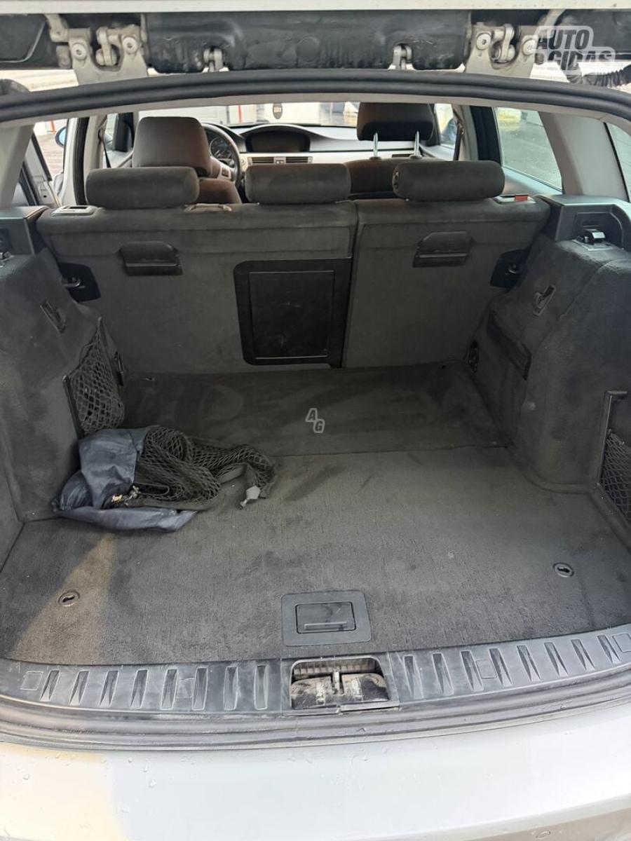 BMW 330 2007 in Vilnius, with an engine capacity of 3.00 L and mileage of 482 thousand km for 3400 €, photo 11 on AUTOMOTO.COM.LV