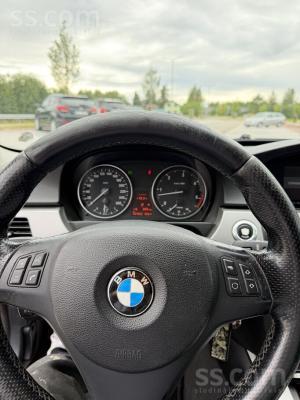 BMW 330 2007 in Jelgava, with an engine capacity of 3.00 L and mileage of 431 thousand km for 3500 €, photo 10 on AUTOMOTO.COM.LV
