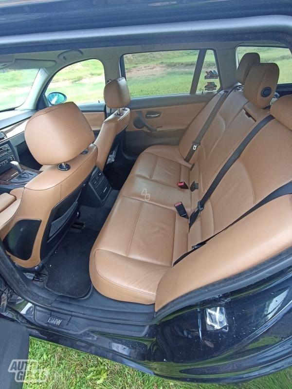 BMW 330 2007 in Panevezys, with an engine capacity of 3.00 L and mileage of 410 thousand km for 1900 €, photo 7 on AUTOMOTO.COM.LV