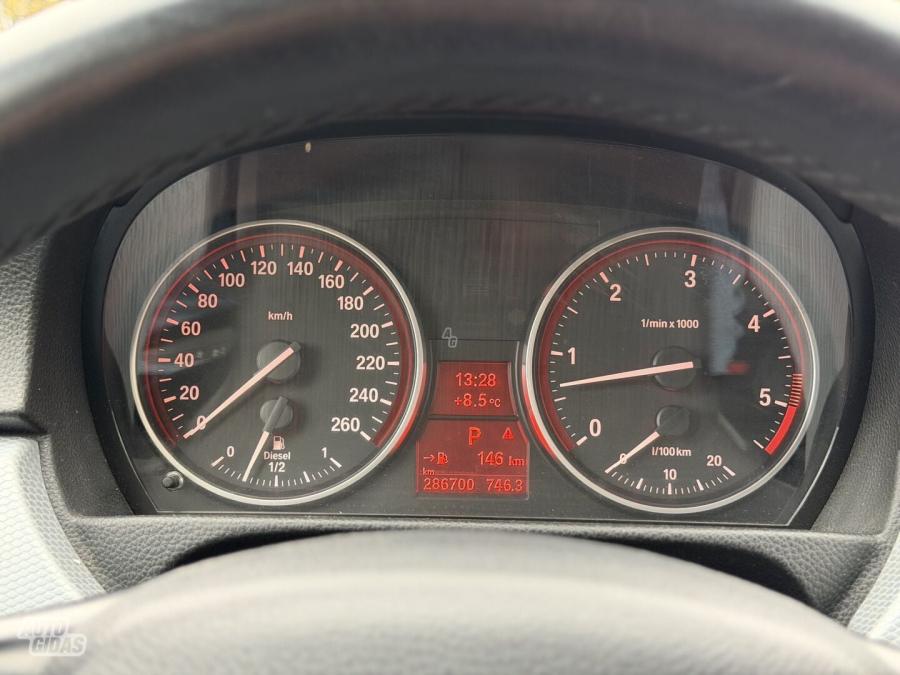BMW 330 2011 Viļņa, ar dzinēja tilpumu 3.00 L un nobraukumu 286 tūkst. km par 5900 €, foto 12 vietnē AUTOMOTO.COM.LV