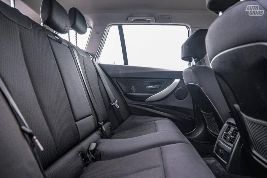 BMW 330 2012 in Kaunas, with an engine capacity of 3.00 L and mileage of 235 thousand km for 10990 €, photo 11 on AUTOMOTO.COM.LV