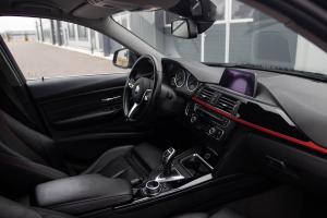 BMW 330 2014 Pērnava, ar dzinēja tilpumu 3.00 L un nobraukumu 264 tūkst. km par 13500 €, foto 23 vietnē AUTOMOTO.COM.LV