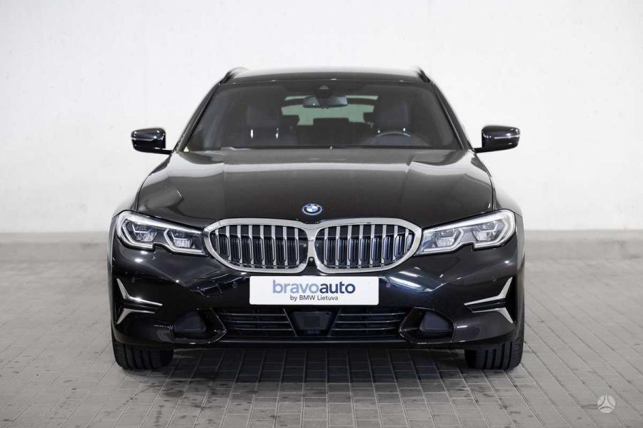BMW 330 2022 in Vilnius, with an engine capacity of 2.00 L and mileage of 112 thousand km for 27991 €, photo 3 on AUTOMOTO.COM.LV