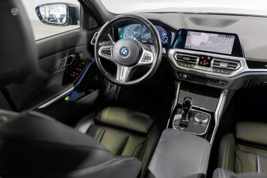 BMW 330 2022 in Vilnius, with an engine capacity of 2.00 L and mileage of 112 thousand km for 27991 €, photo 24 on AUTOMOTO.COM.LV