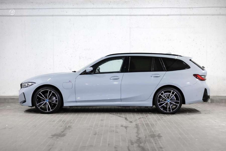 BMW 330 2024 Viļņa, ar dzinēja tilpumu 2.00 L un nobraukumu 57 tūkst. km par 42991 €, foto 4 vietnē AUTOMOTO.COM.LV