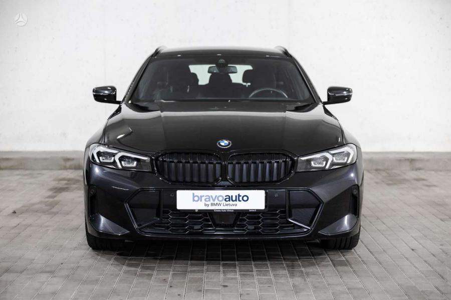 BMW 330 2025 in Vilnius, with an engine capacity of 2.00 L and mileage of 17 thousand km for 41991 €, photo 3 on AUTOMOTO.COM.LV
