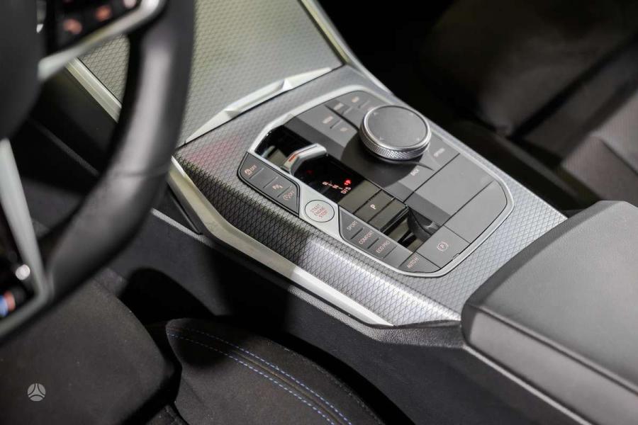BMW 330 2025 in Vilnius, with an engine capacity of 2.00 L and mileage of 17 thousand km for 41991 €, photo 14 on AUTOMOTO.COM.LV