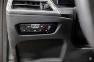 BMW 330 2025 in Vilnius, with an engine capacity of 2.00 L and mileage of 17 thousand km for 41991 €, photo 27 on AUTOMOTO.COM.LV