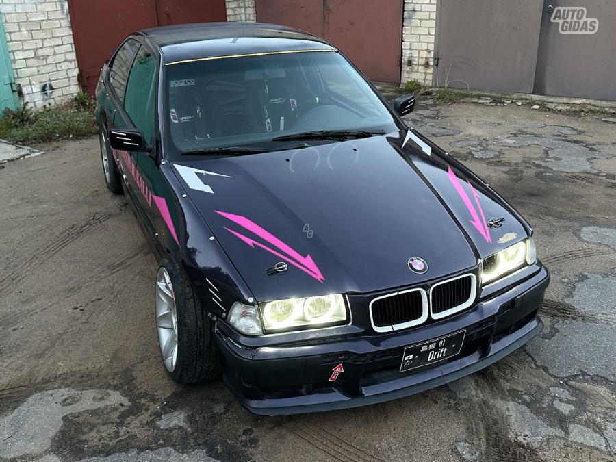 Violets BMW 330 1998 Viļņa, ar dzinēja tilpumu 3.00 L un nobraukumu 1 tūkst. km par 5350 €, foto 3 vietnē AUTOMOTO.COM.LV