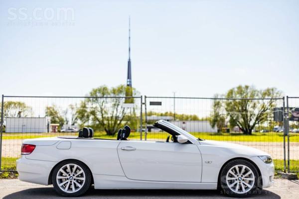 White BMW 330 2008 in Riga, with an engine capacity of 3.00 L and mileage of 317 thousand km for 9590 €, photo 5 on AUTOMOTO.COM.LV