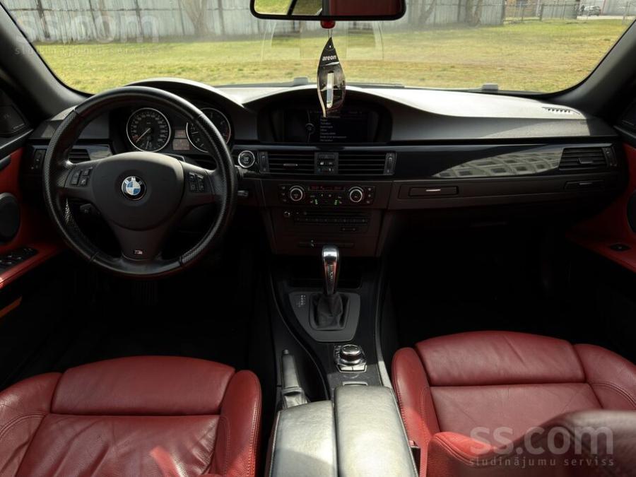 Белый БМВ 330 2009 в Рига, объемом двигателя 3.00 л и пробегом 220 тыс. км за 12400 €, фото 16 на AUTOMOTO.COM.LV