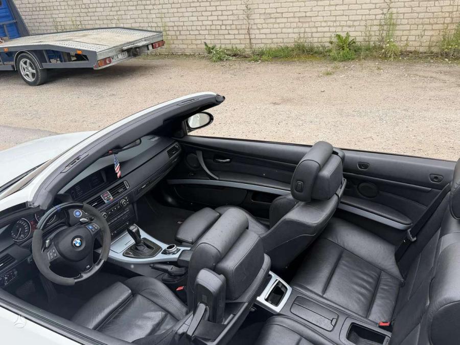 Белый БМВ 330 2009 в Плунге, объемом двигателя 2.99 л и пробегом 270 тыс. км за 9999 €, фото 9 на AUTOMOTO.COM.LV
