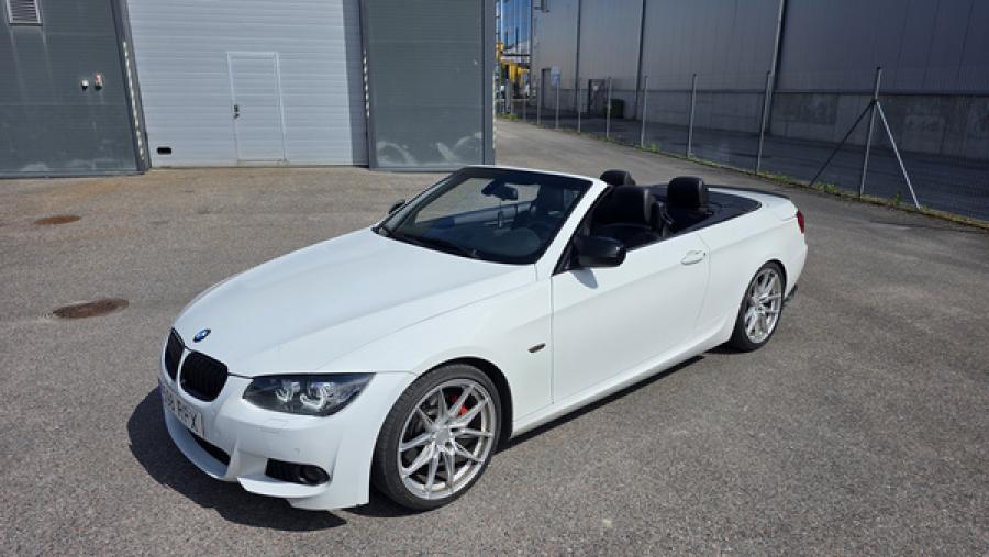 Balts BMW 330 2011 Tallina, ar dzinēja tilpumu 3.00 L un nobraukumu 0 tūkst. km par 9999 €, foto 3 vietnē AUTOMOTO.COM.LV