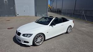 Balts BMW 330 2011 Tallina, ar dzinēja tilpumu 3.00 L un nobraukumu 0 tūkst. km par 9999 €, foto 12 vietnē AUTOMOTO.COM.LV