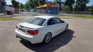 Balts BMW 330 2011 Tallina, ar dzinēja tilpumu 3.00 L un nobraukumu 0 tūkst. km par 9999 €, foto 28 vietnē AUTOMOTO.COM.LV
