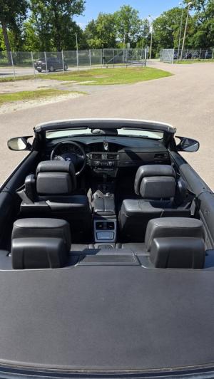 Balts BMW 330 2011 Tallina, ar dzinēja tilpumu 3.00 L un nobraukumu 0 tūkst. km par 9999 €, foto 29 vietnē AUTOMOTO.COM.LV