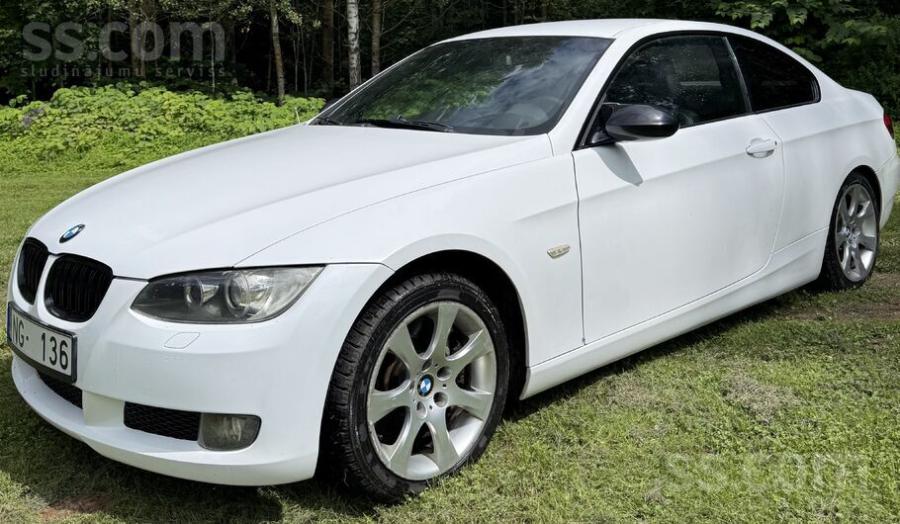 Balts BMW 330 2006 Rīga, ar dzinēja tilpumu 3.00 L un nobraukumu 232 tūkst. km par 8000 €, foto 3 vietnē AUTOMOTO.COM.LV