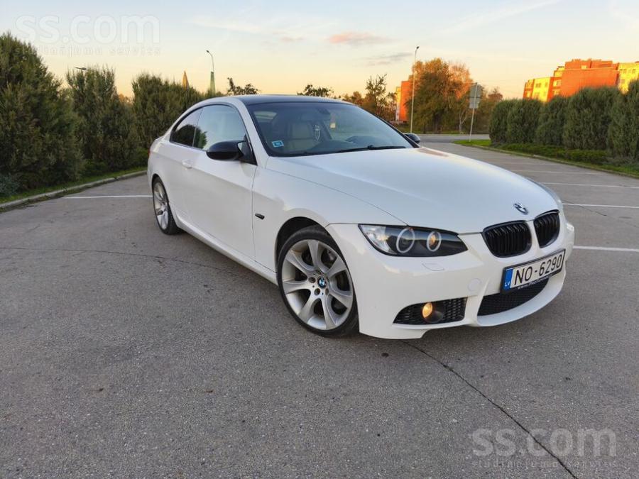 White BMW 330 2007 in Riga, with an engine capacity of 3.00 L and mileage of 311 thousand km for 5600 €, photo 1 on AUTOMOTO.COM.LV
