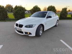 White BMW 330 2007 in Riga, with an engine capacity of 3.00 L and mileage of 311 thousand km for 5600 €, photo 2 on AUTOMOTO.COM.LV