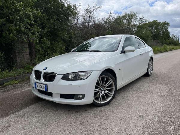 White BMW 330 2007 in Taurage, with an engine capacity of 2.99 L and mileage of 230 thousand km for 5900 €, photo 3 on AUTOMOTO.COM.LV