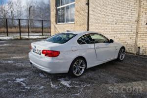 White BMW 330 2013 in Bauska, with an engine capacity of 3.00 L and mileage of 248 thousand km for 8980 €, photo 5 on AUTOMOTO.COM.LV