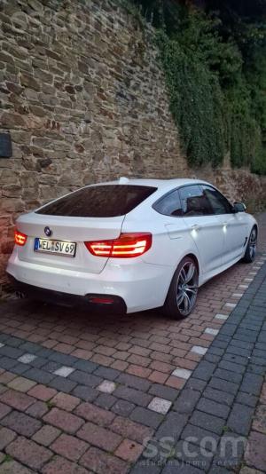 White BMW 330 2015 in Riga, with an engine capacity of 3.00 L and mileage of 279 thousand km for 13750 €, photo 5 on AUTOMOTO.COM.LV